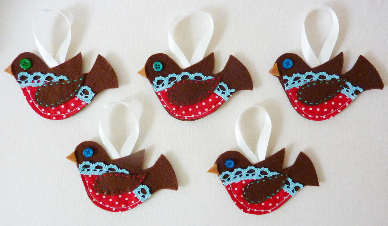 Hanging Christmas Robin Tree Decoration. on Luulla